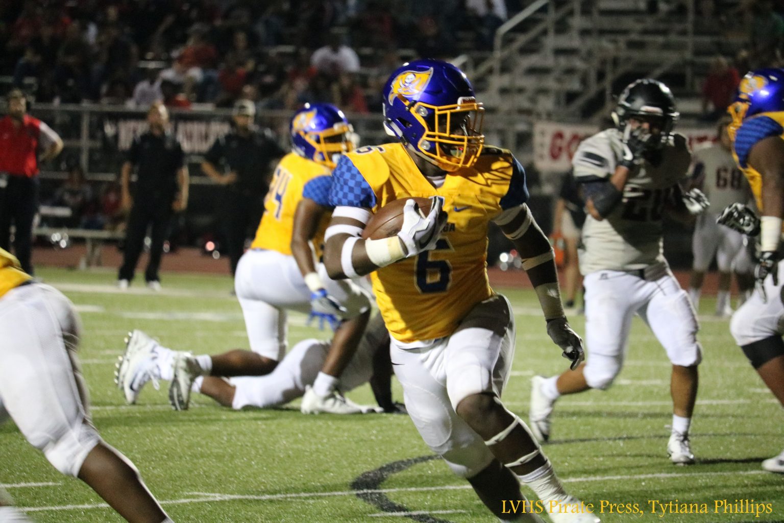 Waco La Vega Blows Out Gatesville to Stay Unbeaten on the Year | Texas ...