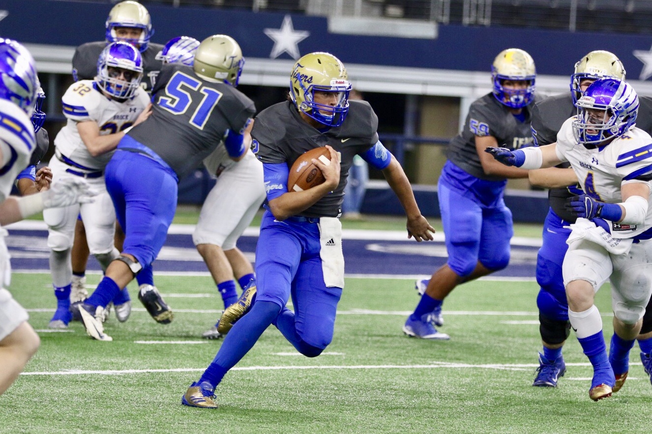 TXHSFB Fan Vote MVP: Torry Locklin Leaves Lasting Legacy With Rockdale ...