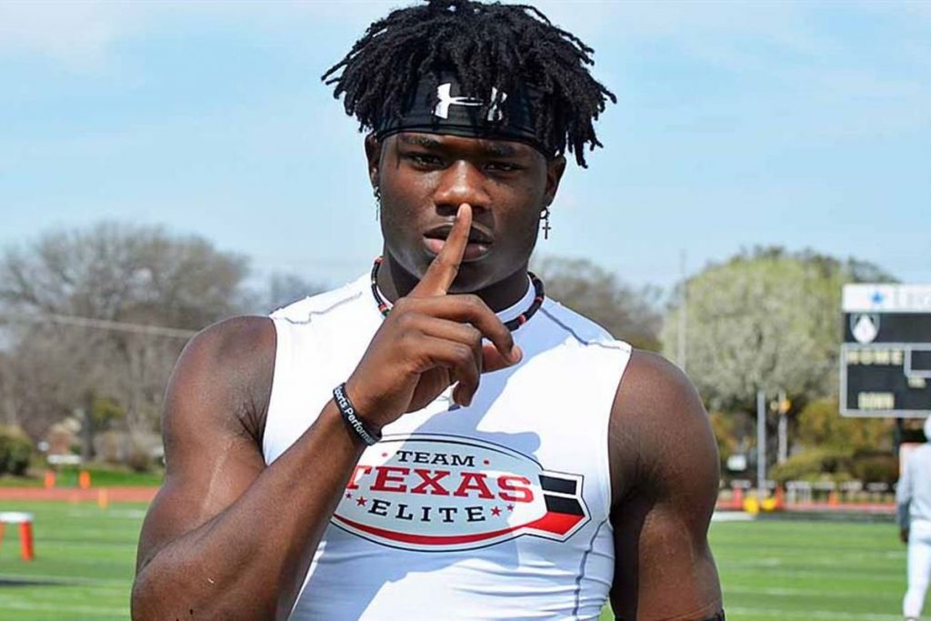 Where in the world is Zach Evans? North Shore star RB silent while ...