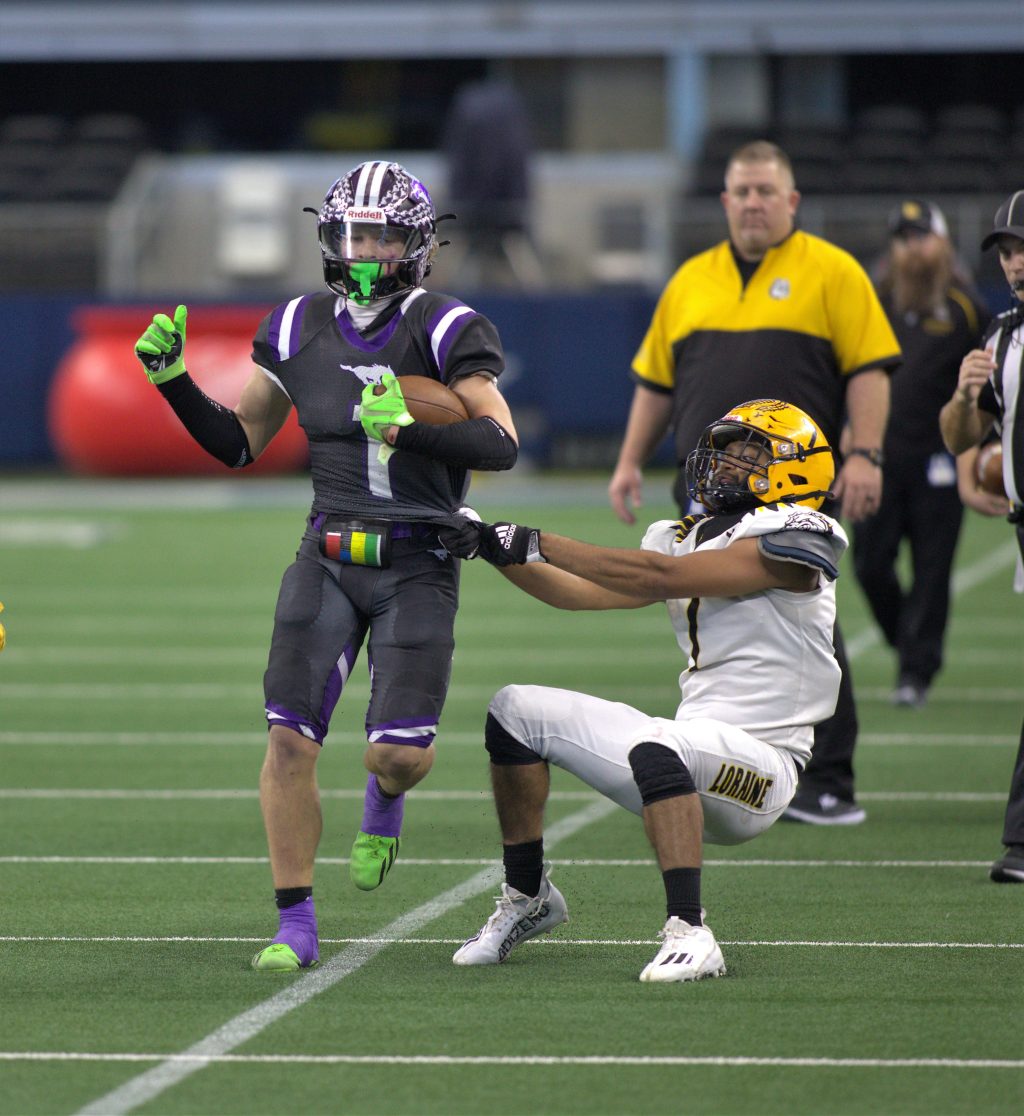 Grayson Rigdon, Benjamin Blow by Loraine in 1A D2 Title Game