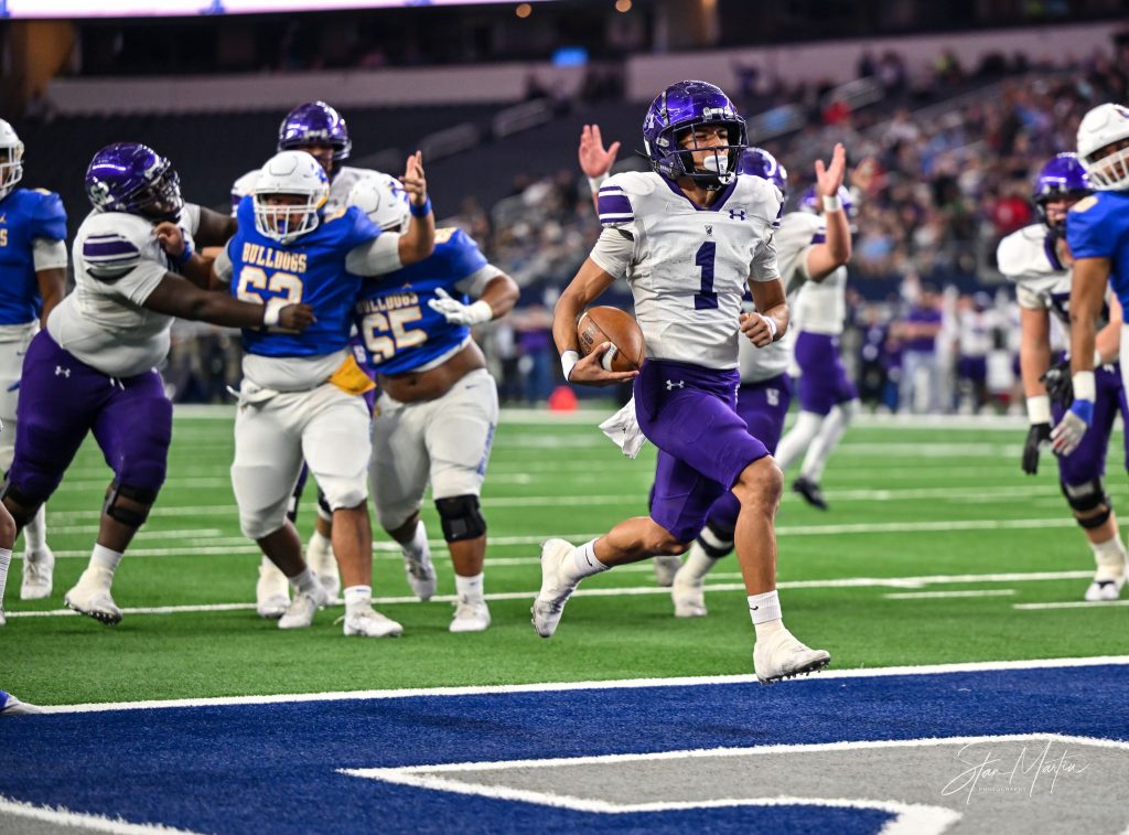 Anna Coyotes Win First State Championship 26-0