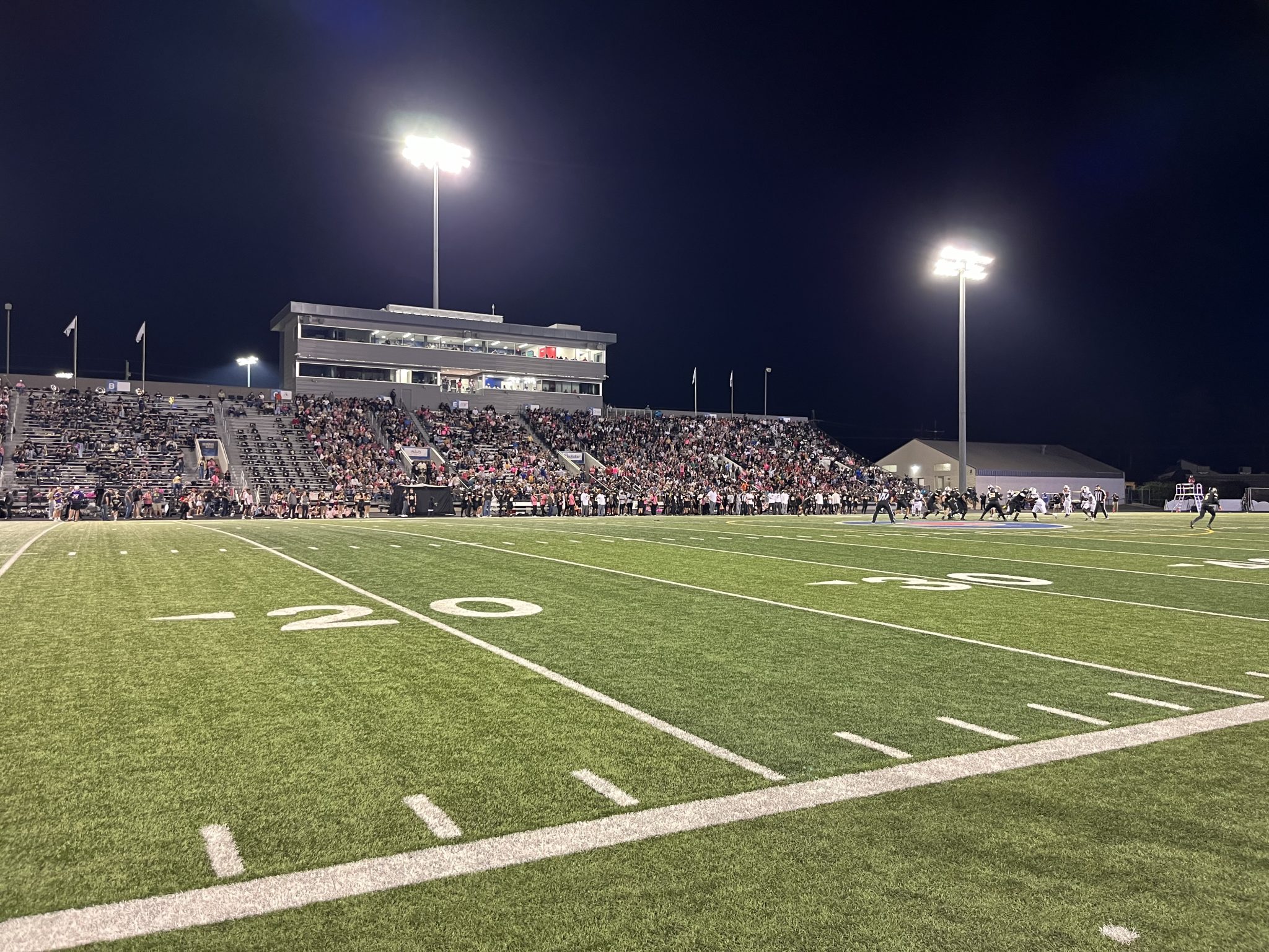 Willis Cruises Past Conroe 63-7, Remains Undefeated